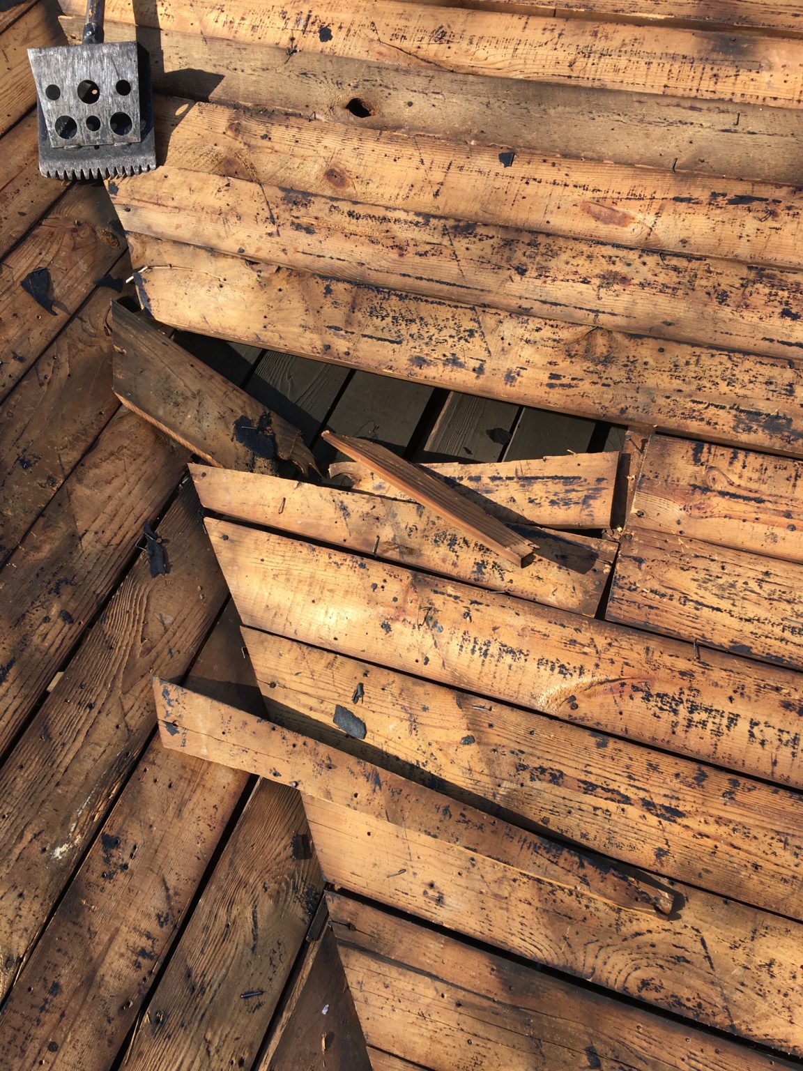 Bad boards replaced on this roof - Litespeed Construction Knoxville