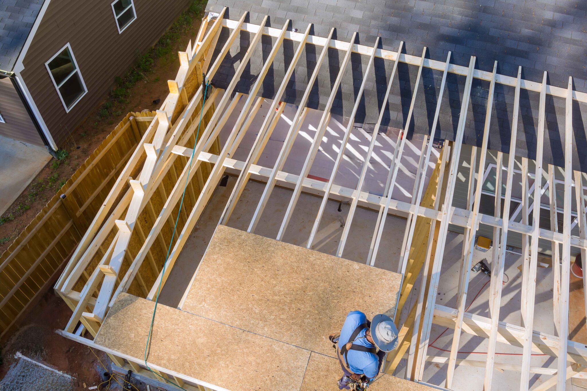 Understanding Knoxville’s Building Codes for Porch Roof Construction